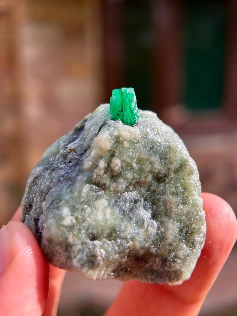 Natural Terminated Emerald Specimen – on Mother Rock, Pakistan - Etsy