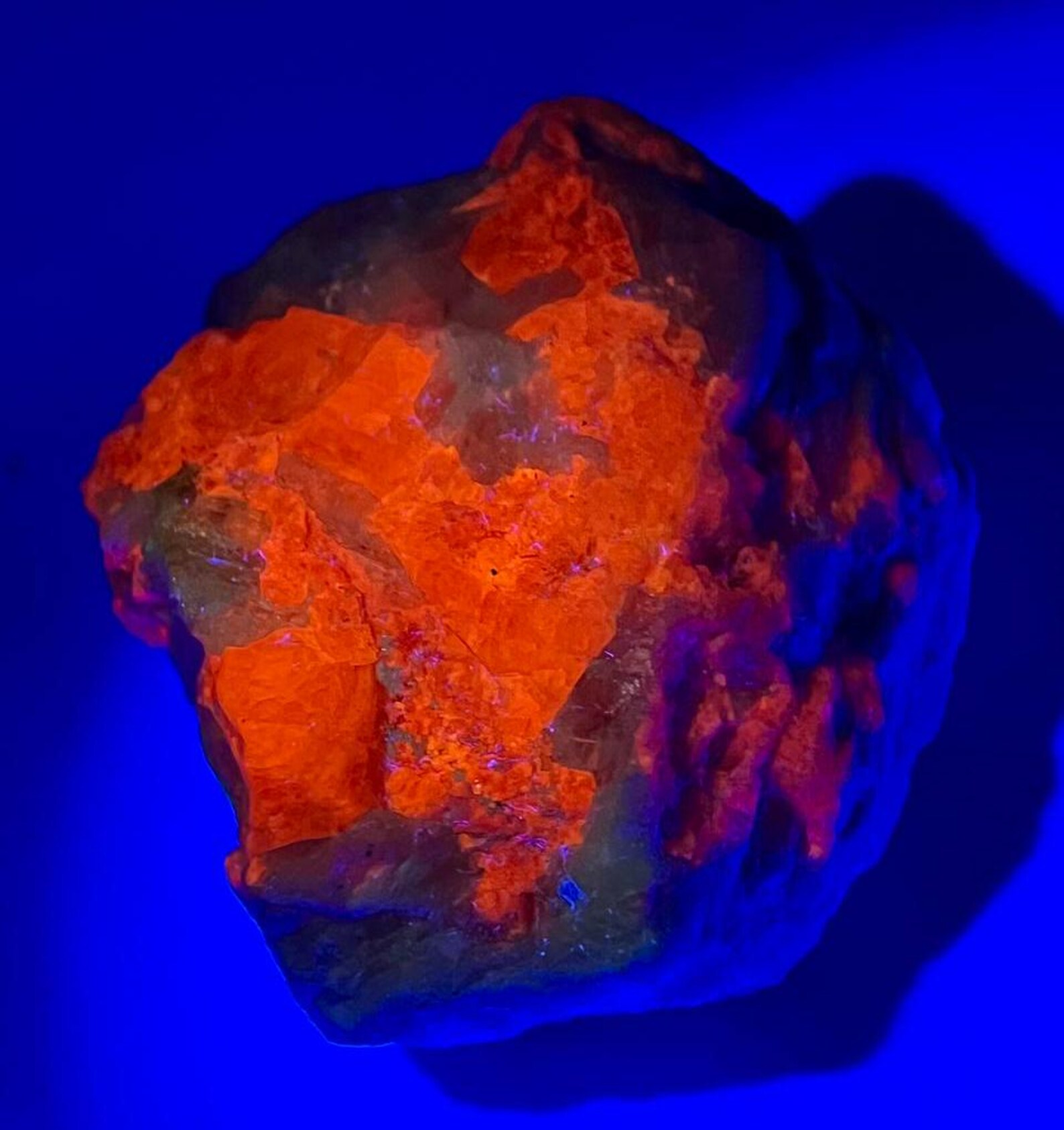 35 Gram Uv-reactive Hackmanite Raw Specimen | Raw Hackmanite, Purple ...