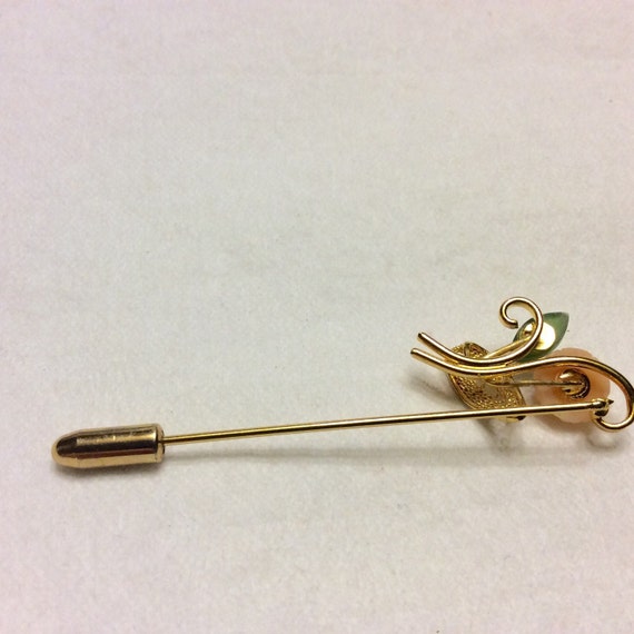 1960's salmon coral and jade hat pin stick pin brooch. - Gem