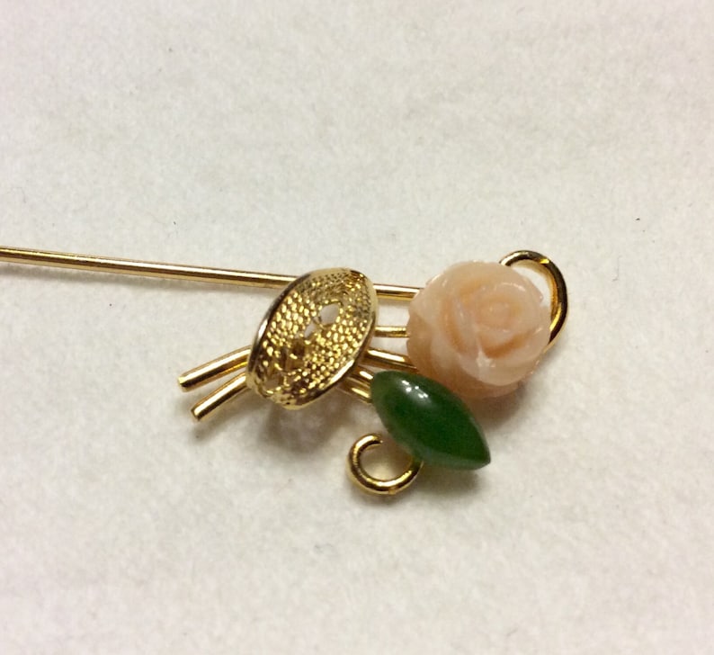 1960's Salmon Coral and Jade Hat Pin Stick Pin Brooch. - Etsy