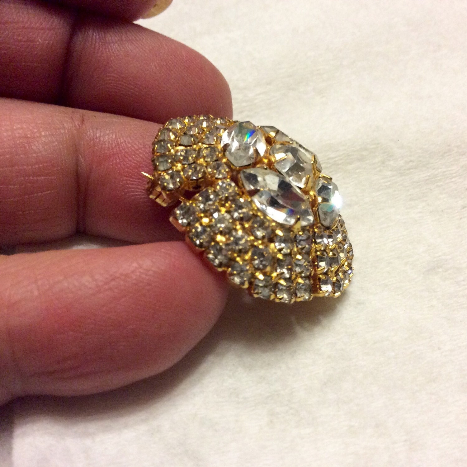 Vintage Gold Metal Clear Colorless Rhinestones Circle Brooch Pin. - Etsy