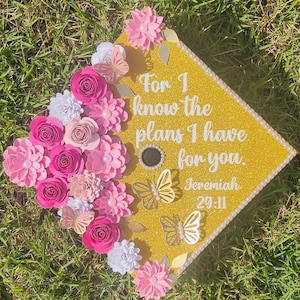 Personalized Floral Graduation Cap Topper: Custom Class of 2025 ...