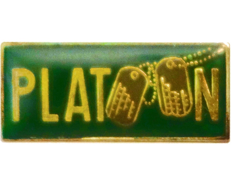 PLATOON 1986 Movie Vintage Enamel Pin Lapel Badge Oliver Stone Charlie ...