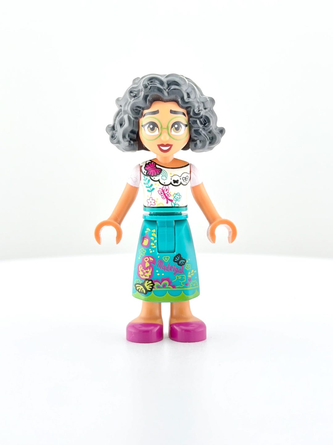 LEGO® Mirabel Madrigal Encanto Disney Minifigure – Encanto Protagonist ...