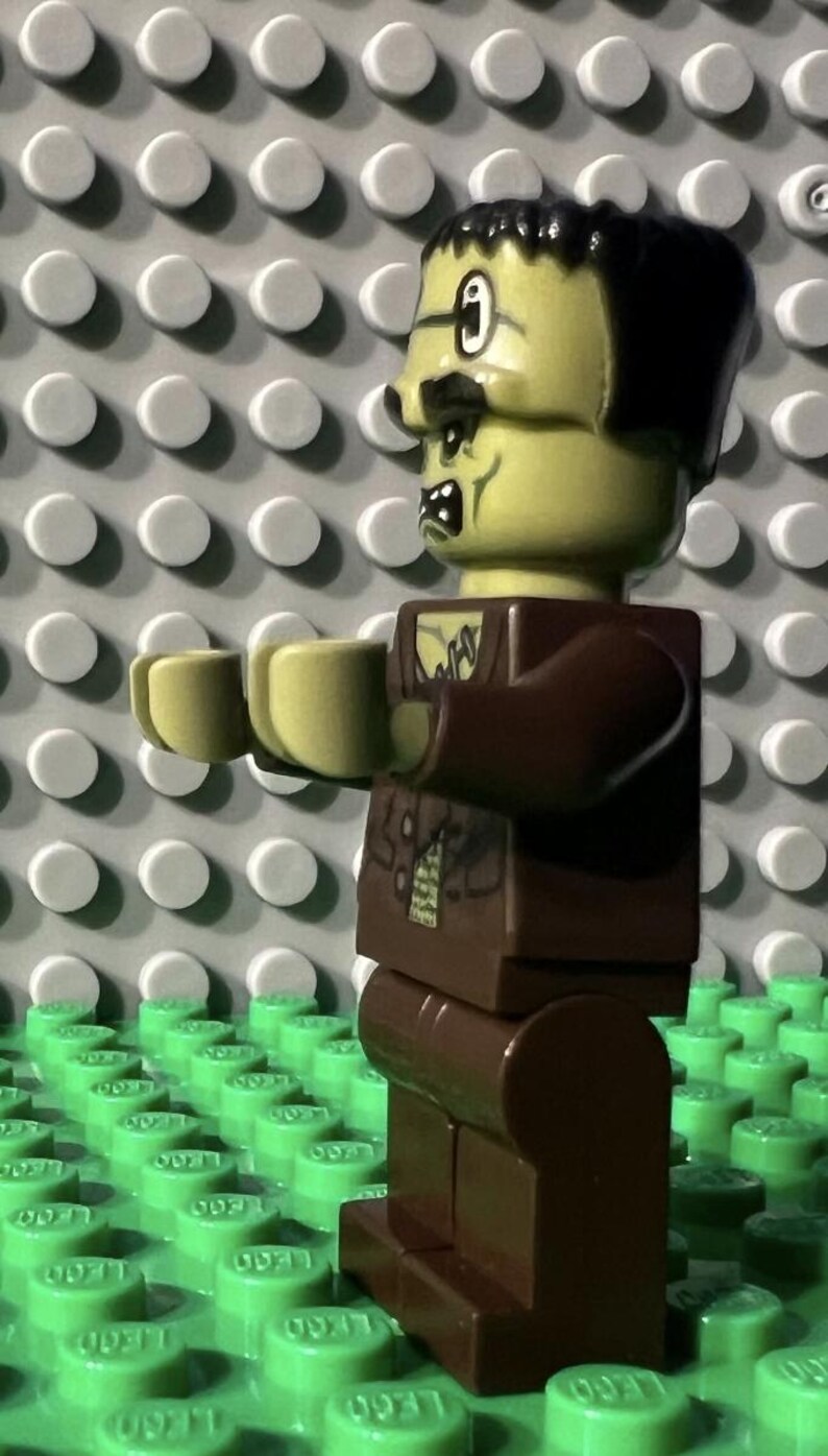LEGO Monster Fighters Frankenstein Minifigure Mof017 Rare Retired Set ...