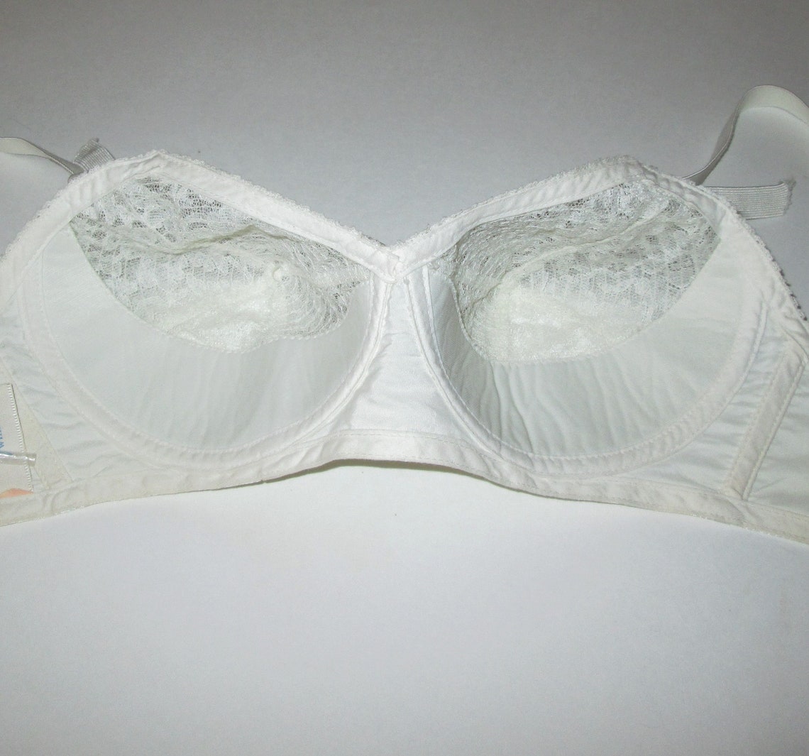 Vintage 1950s Vassarette Off White Hollywood Whirlpool Bra Etsy