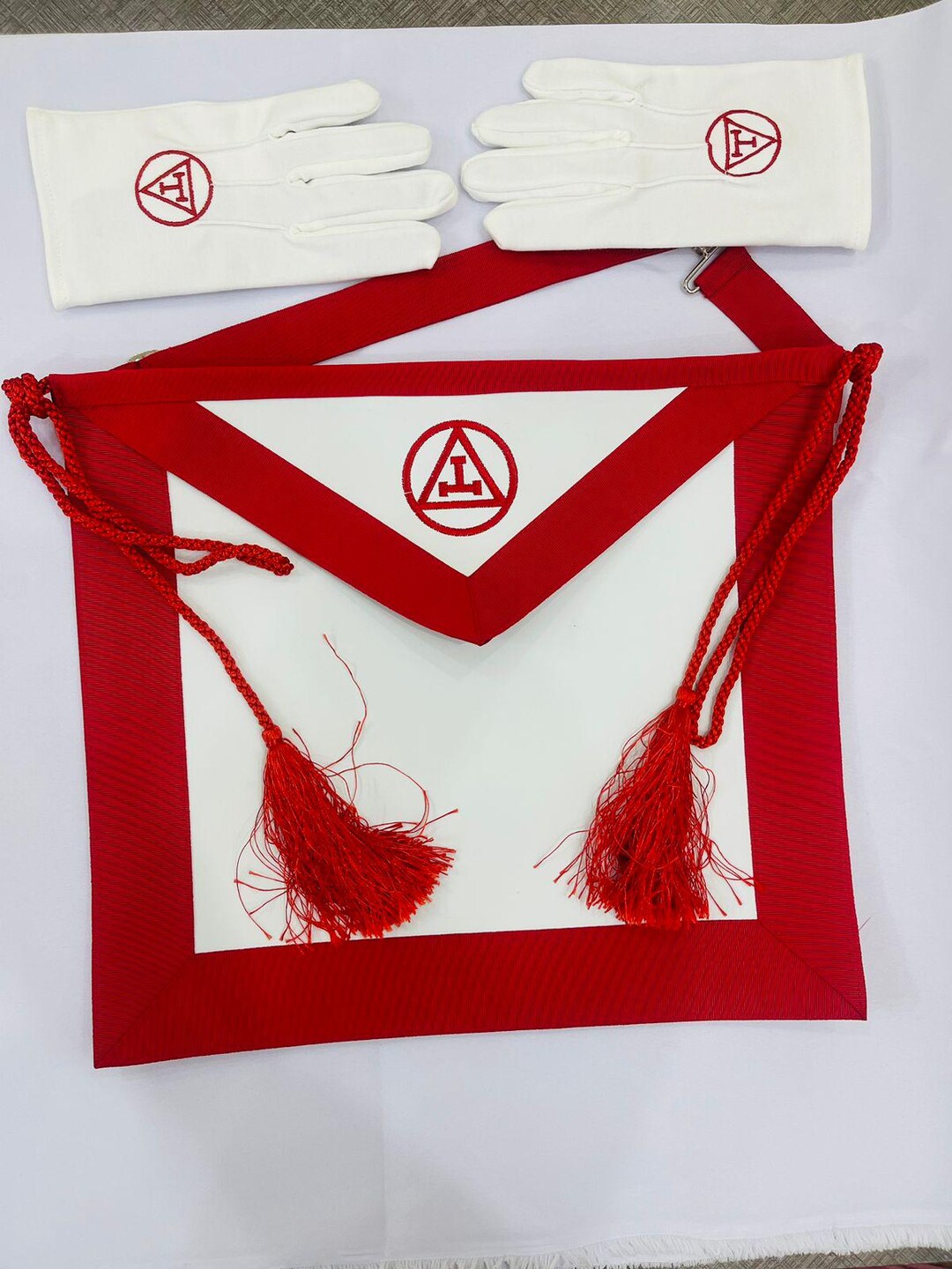 Masonic Royal Arch Apron & Gloves Set – Red Embroidered Synthetic ...