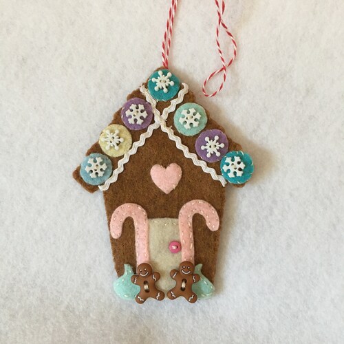 DIY Felt Gingerbread House Ornament Kit-felt Christmas - Etsy
