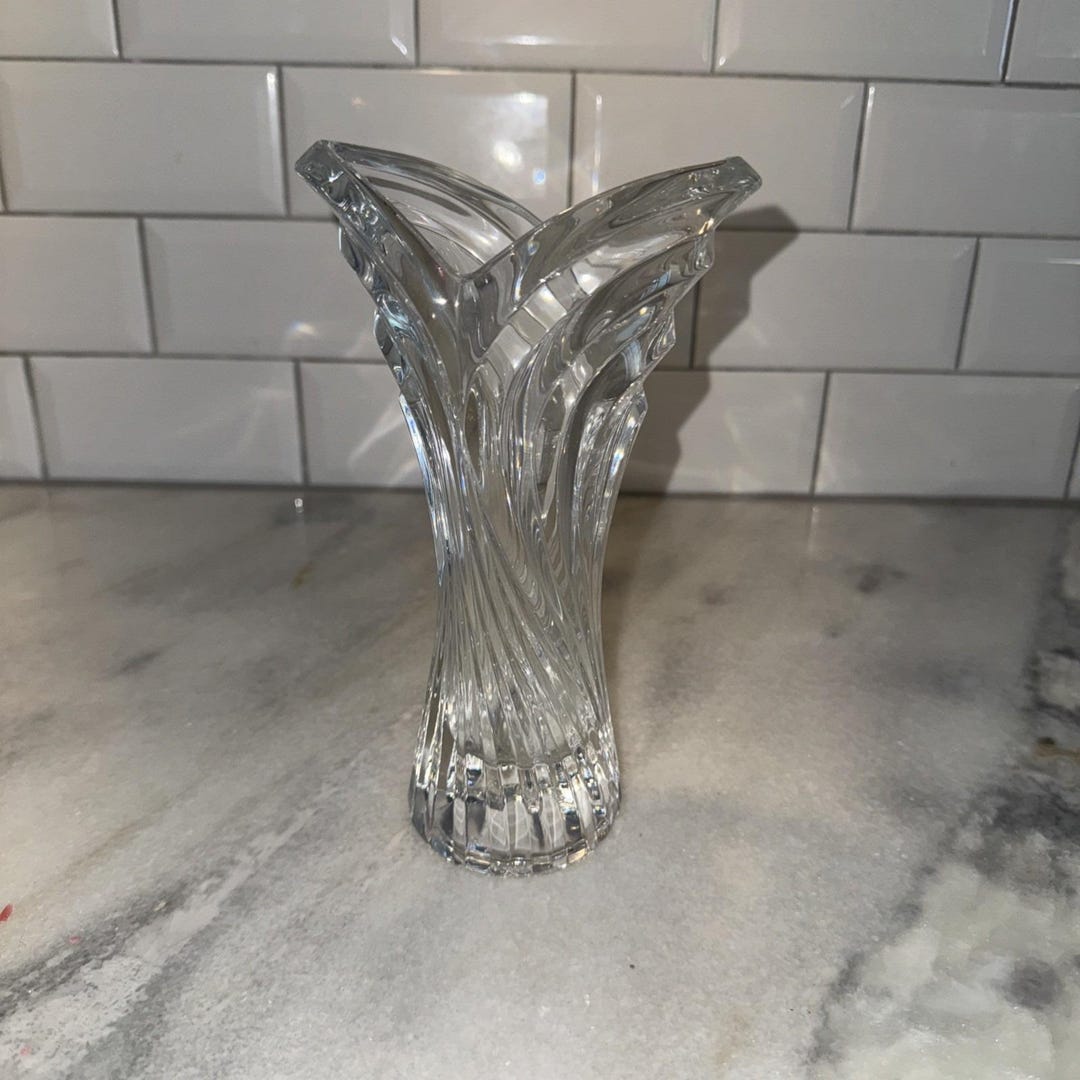 Mikasa Art Deco V-shaped Clear Crystal Vase With Swirl Ribbed Design 8 ...
