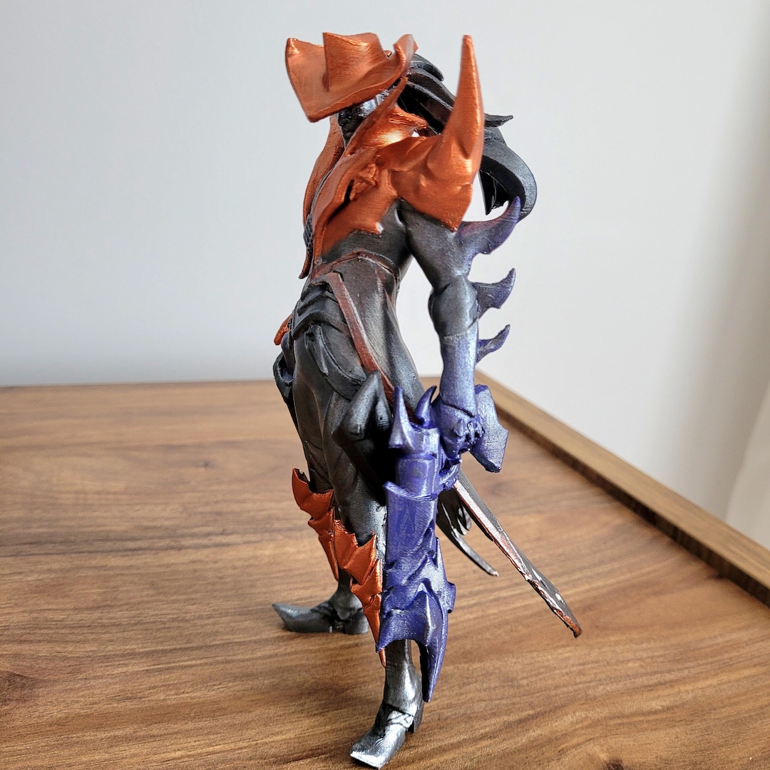 Lucian Figure: League of Legends Collectible - Etsy