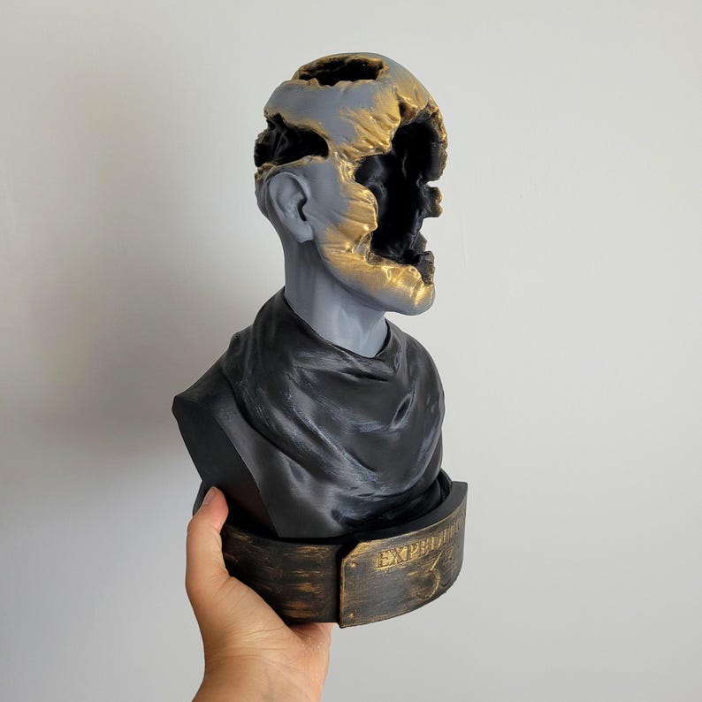 Clair Obscur Curator Bust: Hand-painted Sci-fi Collectible Statue - Etsy