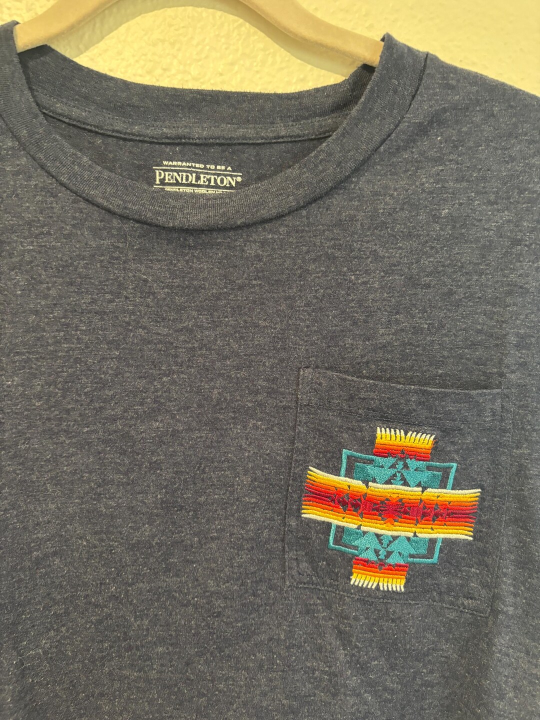 Pendleton Embroidered T-shirt, Size M - Etsy