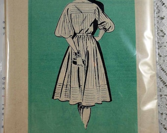 Vintage sewing patterns | Etsy