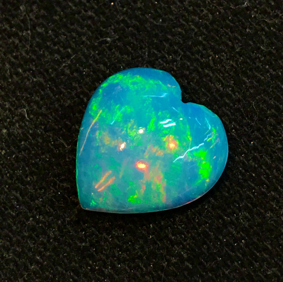 Opal Welo Ethiopian- Amazing Green Red Mix Fire -AAA - High Quality ...