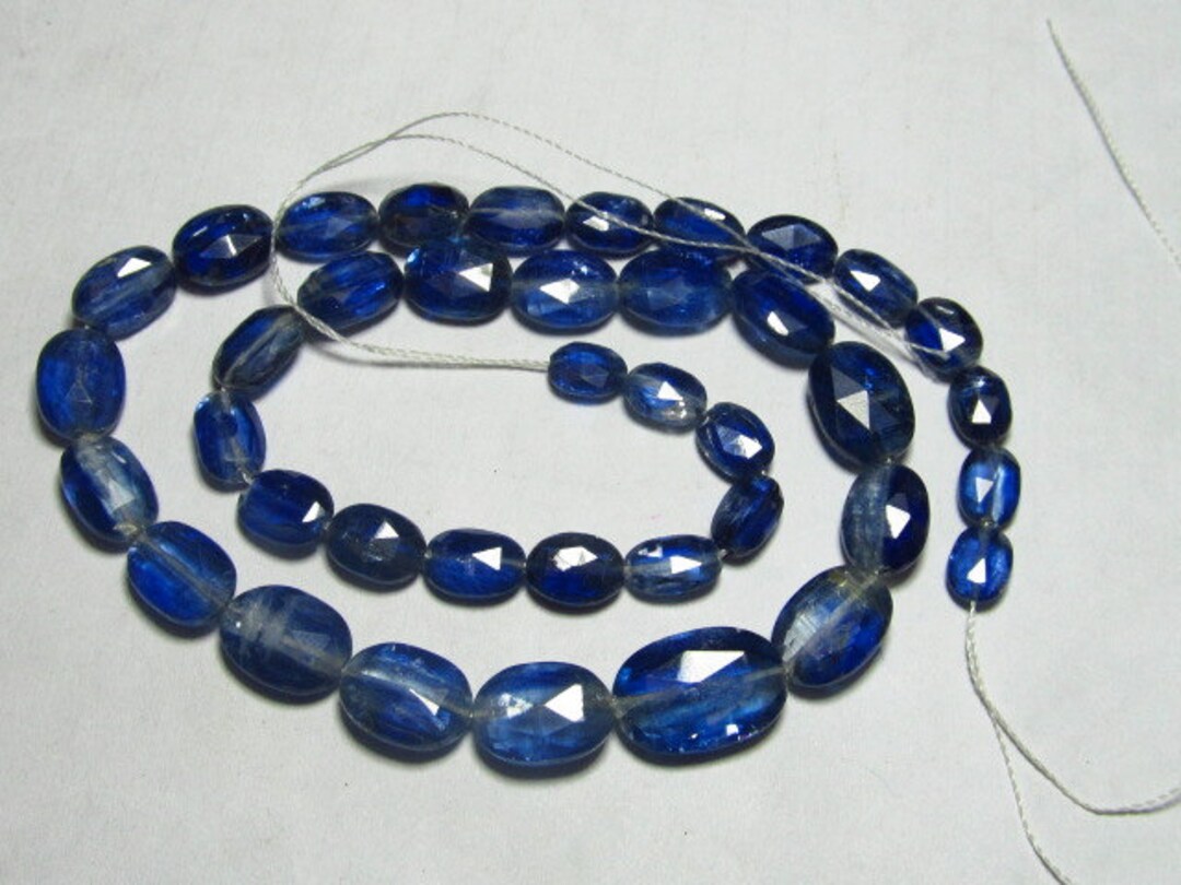 93.00 Ctw 14 pulgadas de hebra completa KIANITA Color azul natural ...