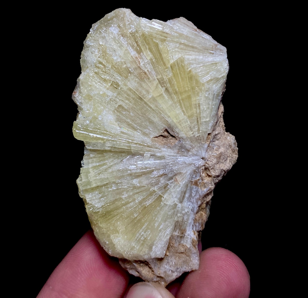 355 Carats Natural Yellow Crystal Aragonite Specimen From Helmand ...