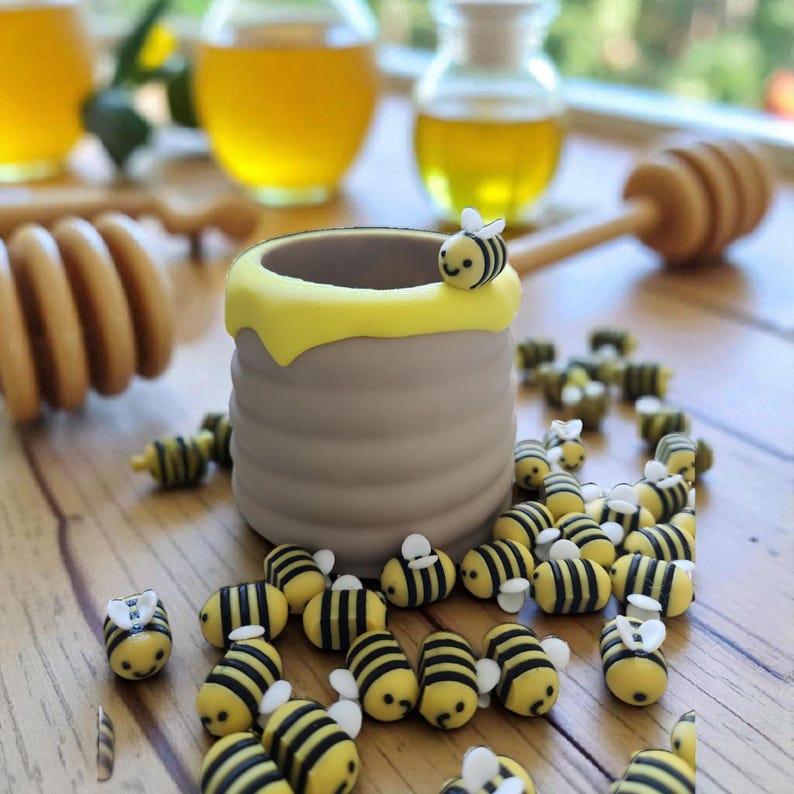 3D Printed Beehive With Mini Bees: Honey Pot Desk Decor - Etsy