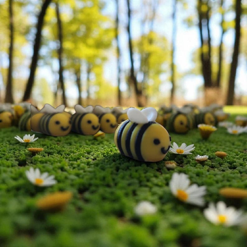 3D Printed Beehive With Mini Bees: Honey Pot Desk Decor - Etsy