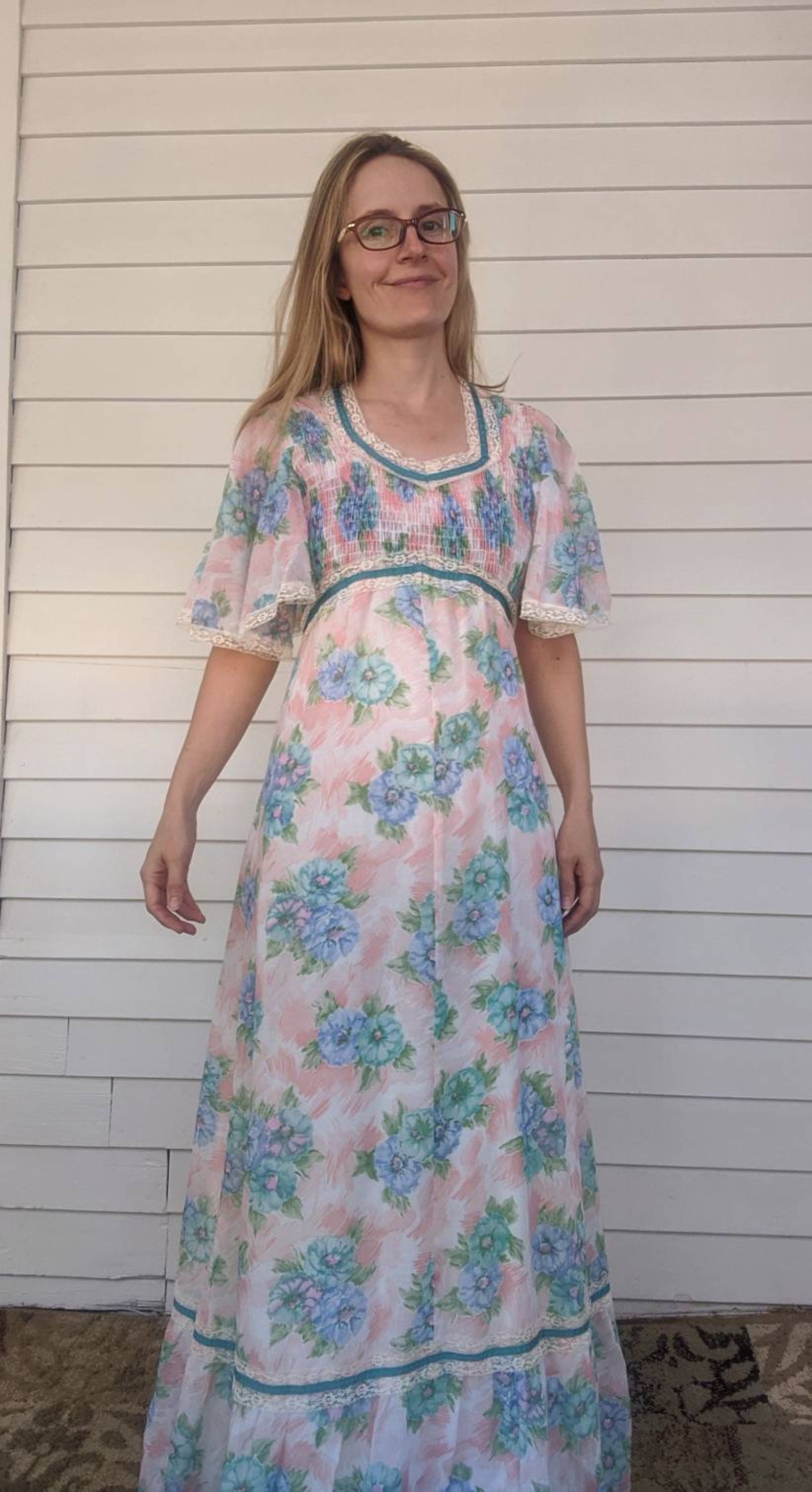 70s Maxi Dress Hippie Floral Smocked Long Vintage XS Peachy Pink - Etsy