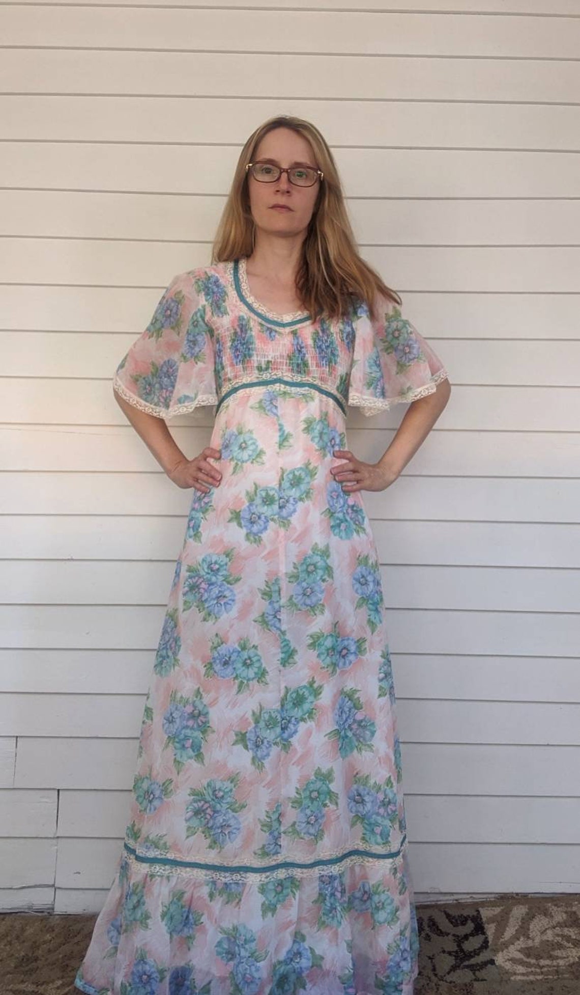 70s Maxi Dress Hippie Floral Smocked Long Vintage XS Peachy Pink - Etsy
