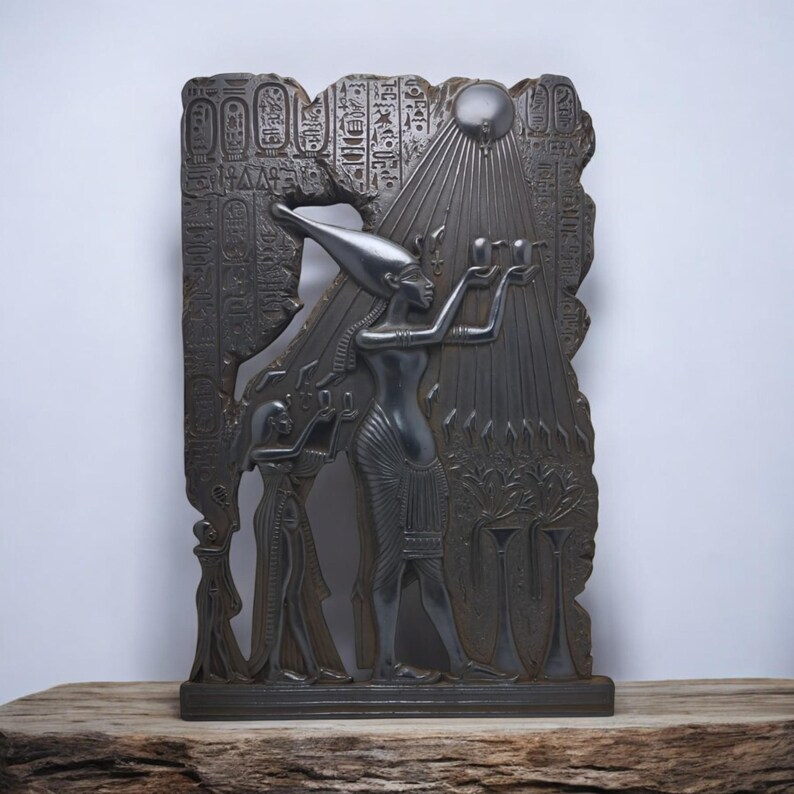 Akhenaten and Nefertiti Wall Plaque – Ancient Egyptian Sun God Aten ...
