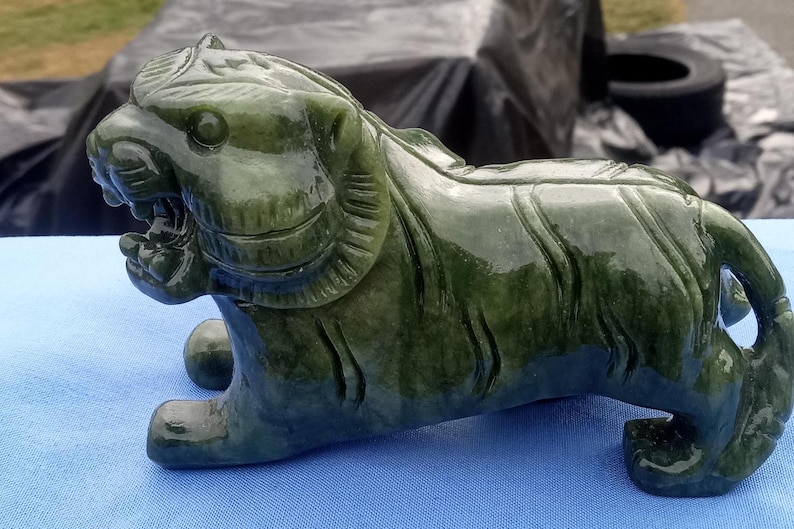 Jade/serpentine Tiger Carving - Etsy
