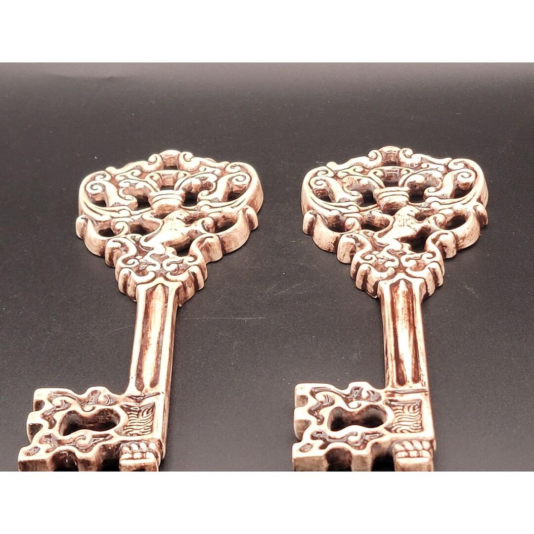 Ceramic Skeleton Key Wall Decor, Set of 2 Antique Style Keys - Etsy