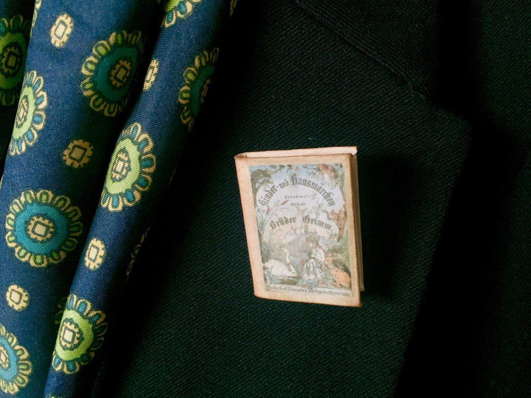Micro Mini Book - Broach - Pin - Grimms Märchen - Etsy