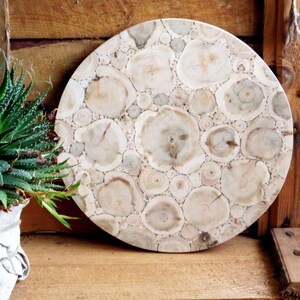Juniper Wood Round Cutting Board Natural Handmade Breadboard - Etsy