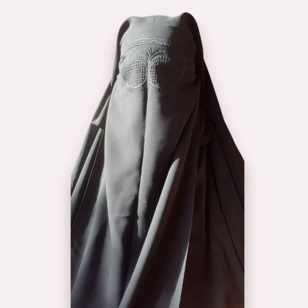 Handmade Islamic Kashmiri Burqa With Separate Eye Grills, No Sleeves ...