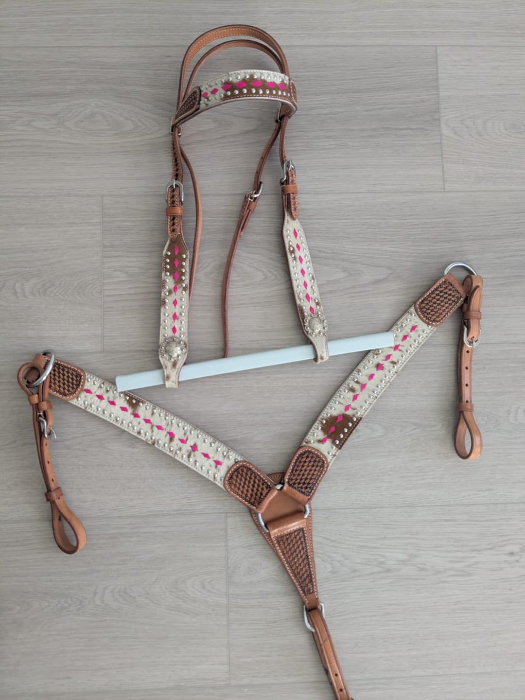 Floral Embroidered Western Tack Set – Padded Headstall & Breast Collar ...