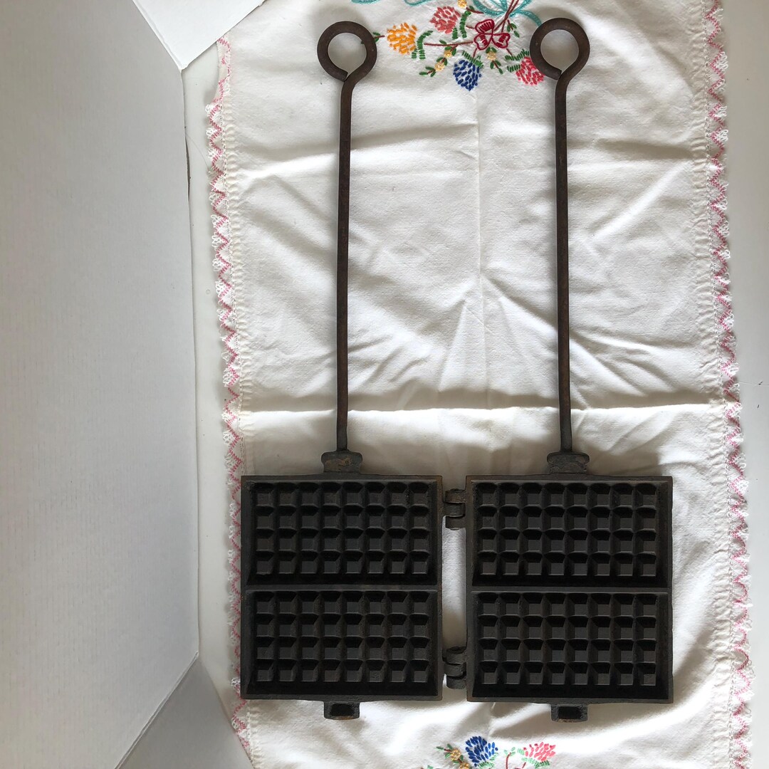Antique Cast Iron Waffle Maker Waffle Iron Pioneer Open Fire Long ...