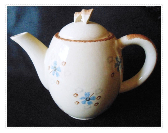 Large Vintage Teapot Tan With Blue Flowers Floral Pattern 7 Cups 6 Cup ...
