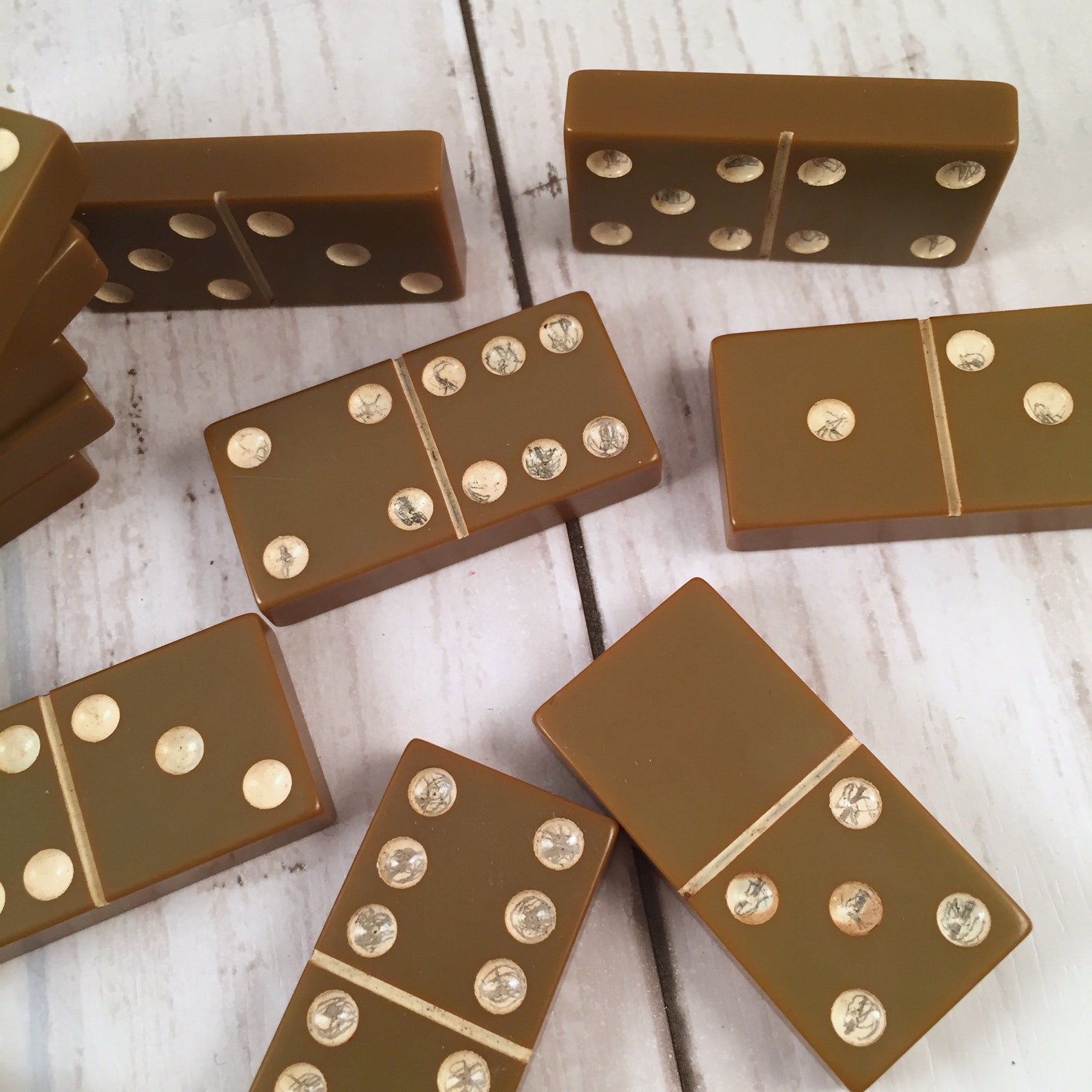 26 Vintage Olive Green Brown Plastic Dominoes Domino Plastic - Etsy