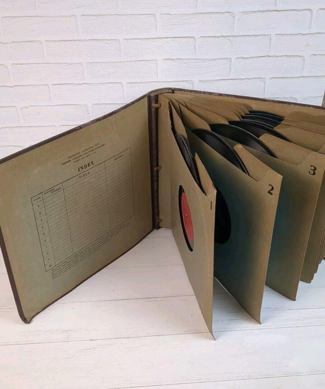 Victor Talking Machine Lot of 9 Victrola Records With Storage Book C ...