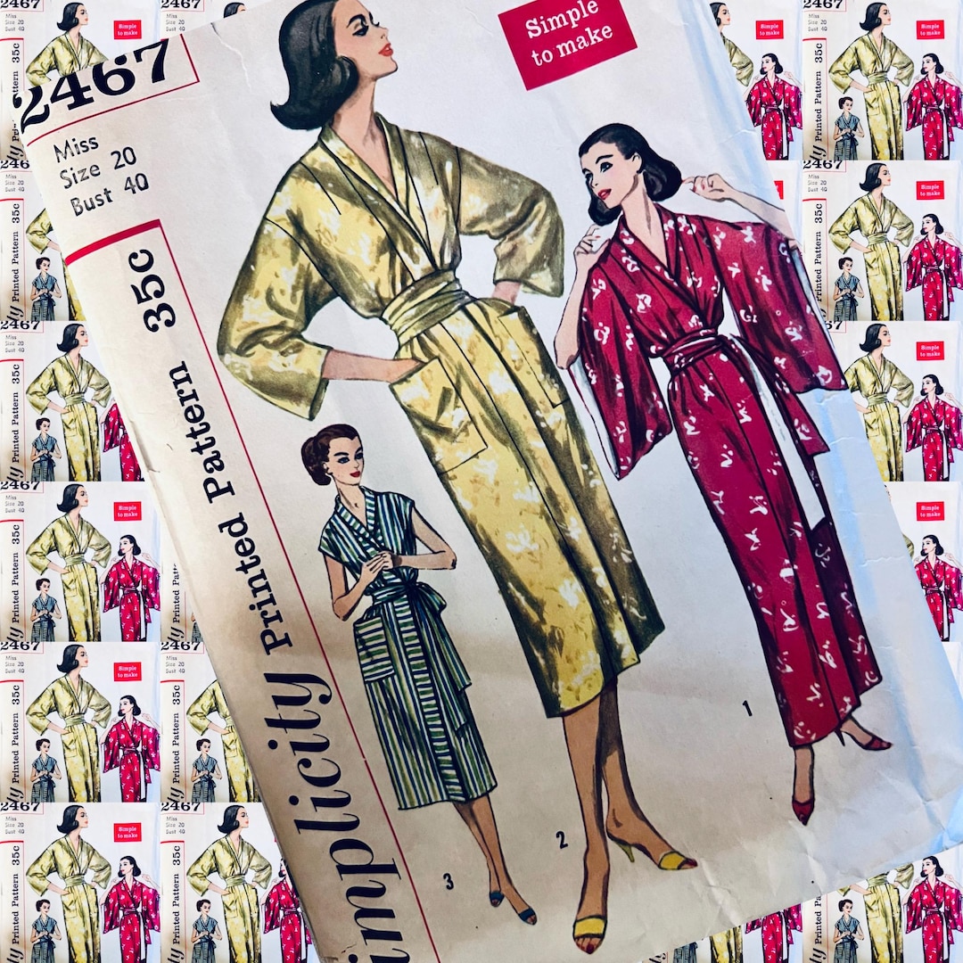 1950s Vintage Simplicity 2467 Softly Tailored Shaped Kimono or Robe ...