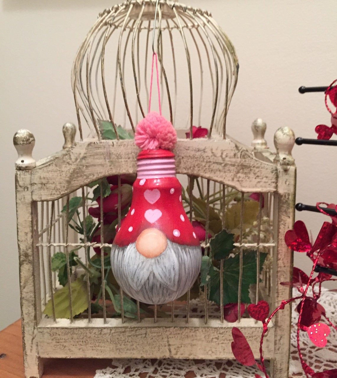 Valintine Gnome, Upcycled Light Bulb, Hand Painted, Pink Hearts - Etsy