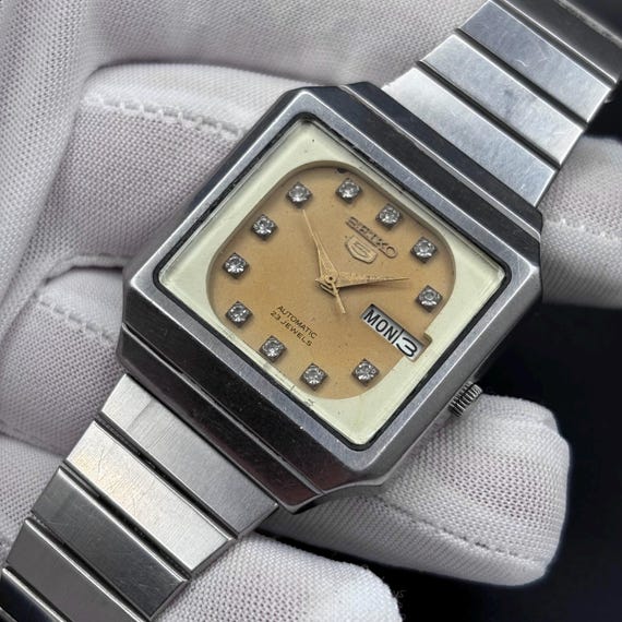 Vintage Seiko 5 TV shape Automatic Made in Japan men’… - Gem