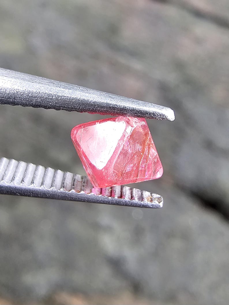 Natural Red Spinel Crystal 0.80crt Vietnam - Etsy Canada
