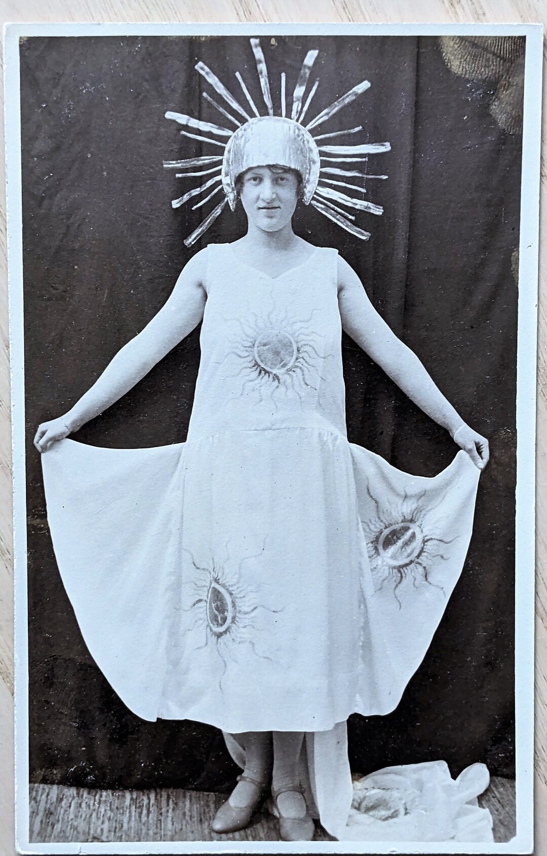 Flapper Dressed as the Sun / Weimar Germany / Quirky / C. 1925 - Etsy