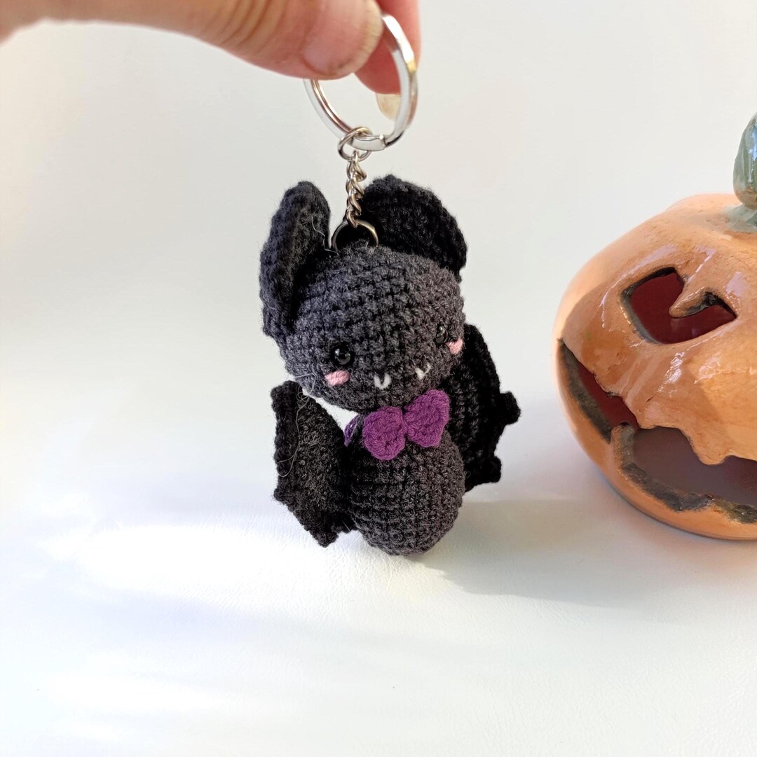 Crochet Bat Keychain Halloween Amigurumi Vampire Bat Keyring, Handbag ...