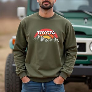 Retro Toyota Sunset Mountain Sweatshirt, Vintage 4x4 off Road Tee for ...