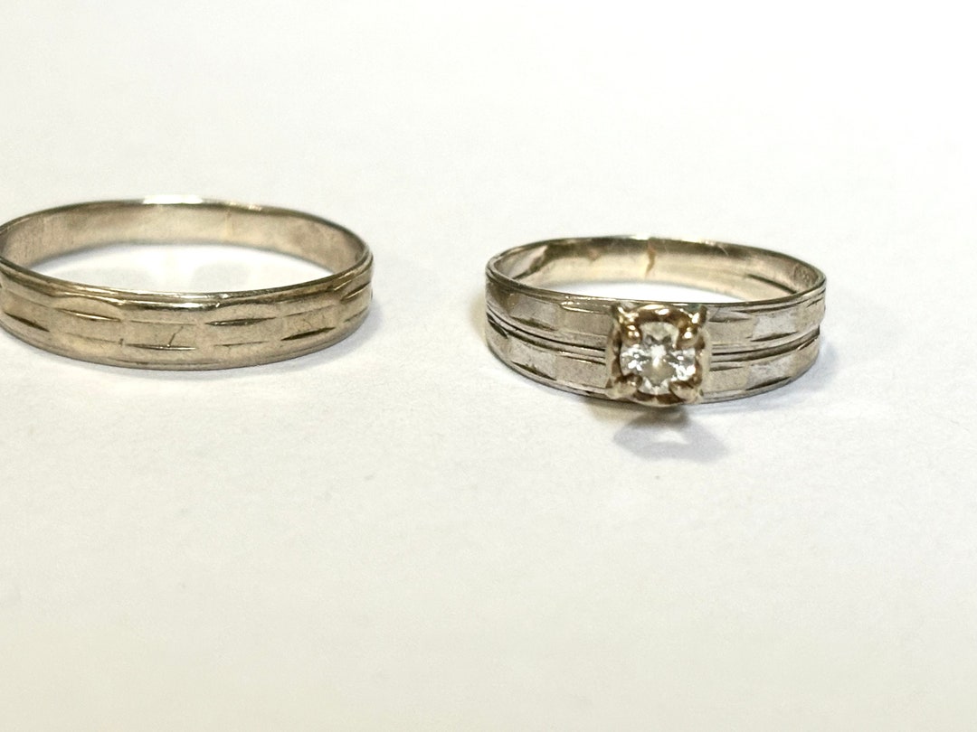 Pair of 10 Karat Gold Rings - Etsy