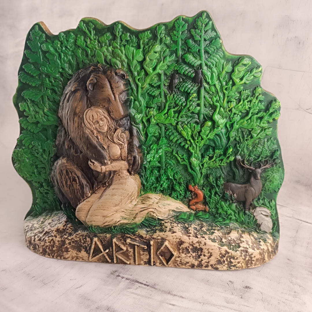 Artio Wooden Statue – Celtic Bear Goddess of Strength and Abundance - Etsy