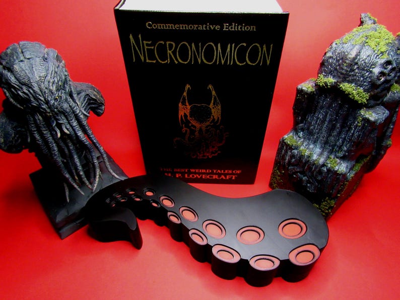 Personalized Cthulhu Dice Box: Lovecraftian TTRPG Dice Case Dnd - Etsy