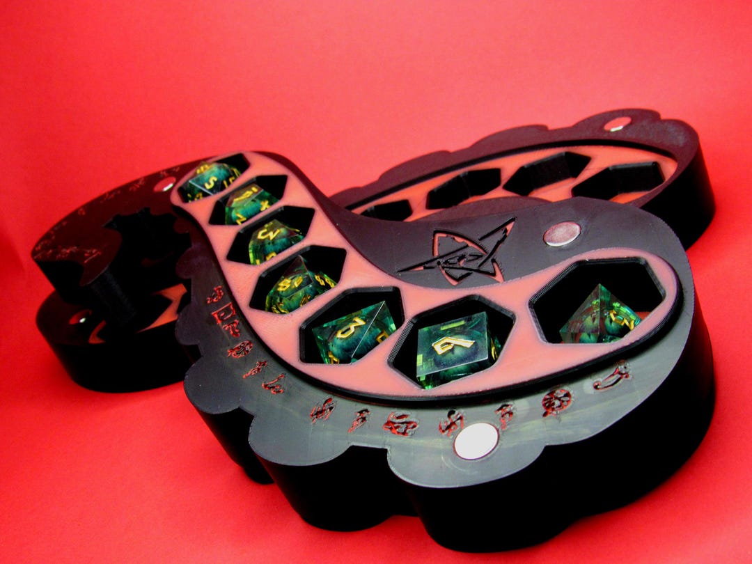 Personalized Cthulhu Dice Box: Lovecraftian TTRPG Dice Case Dnd - Etsy