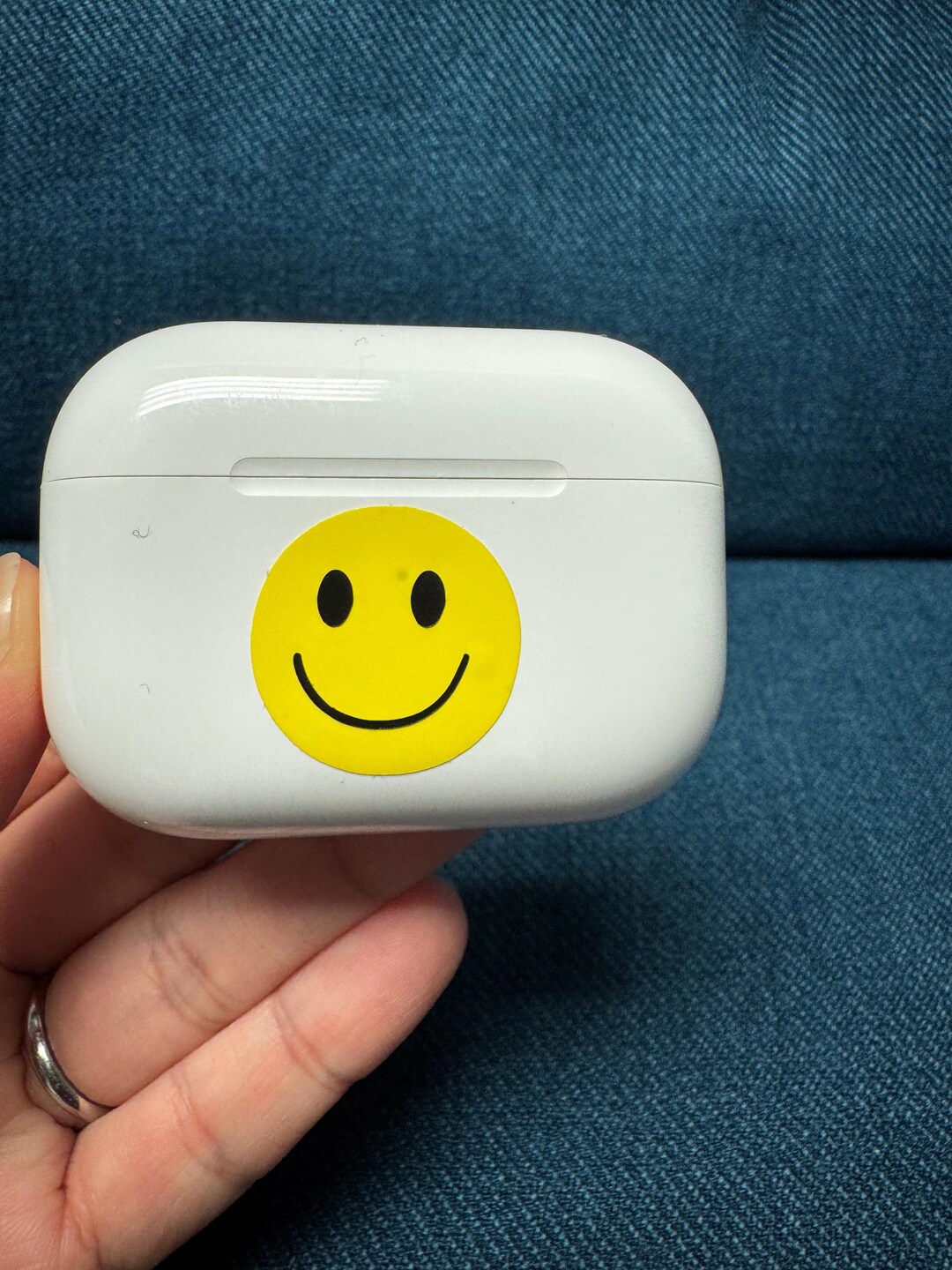 2D Cute Smiley Face Decal | Classic Kawaii Smiley Face Sticker | Make a ...