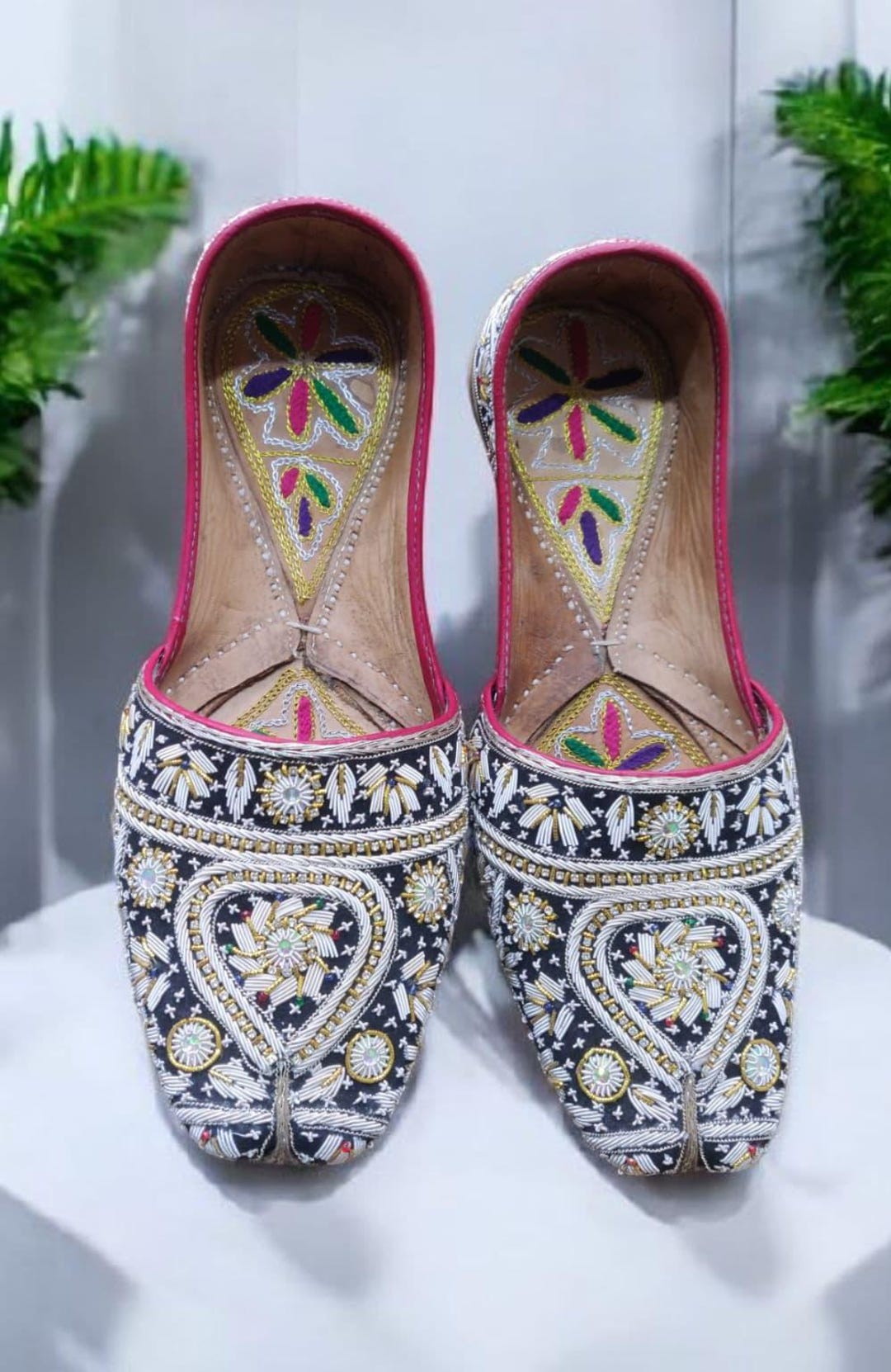 Jutti Black Punjabi Jutti, Embroidered Pakistani Khussa, Indian Shoes ...