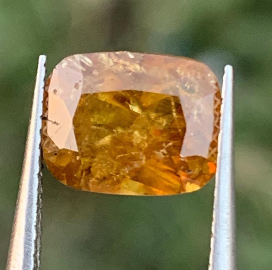 Natural Yellow Sphene/titanite: 2.3 Carat Cushion Cut Loose Gemstone ...