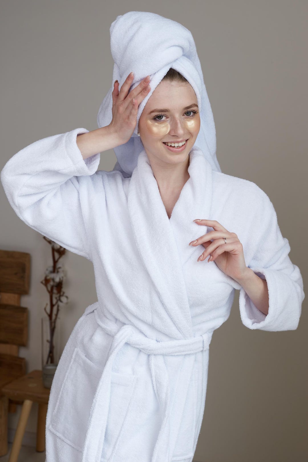 White Terry Cotton Bathrobe – Luxury Unisex Hotel Spa Robe, Soft ...